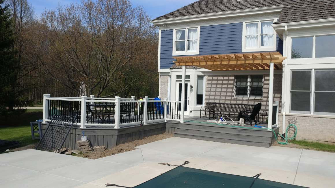Trex Deck Arlington Heights, IL | Craiger Custom Design